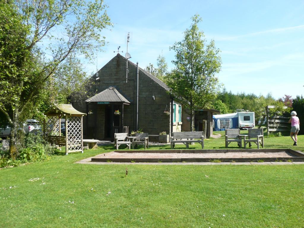 Longnor Wood Holiday Park (5 Day Weather Forecast For Buxton)