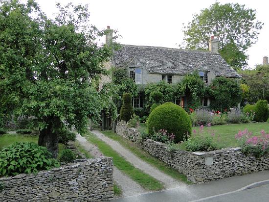 YEW TREE COTTAGE (5 Day Weather Forecast For CHELTENHAM)