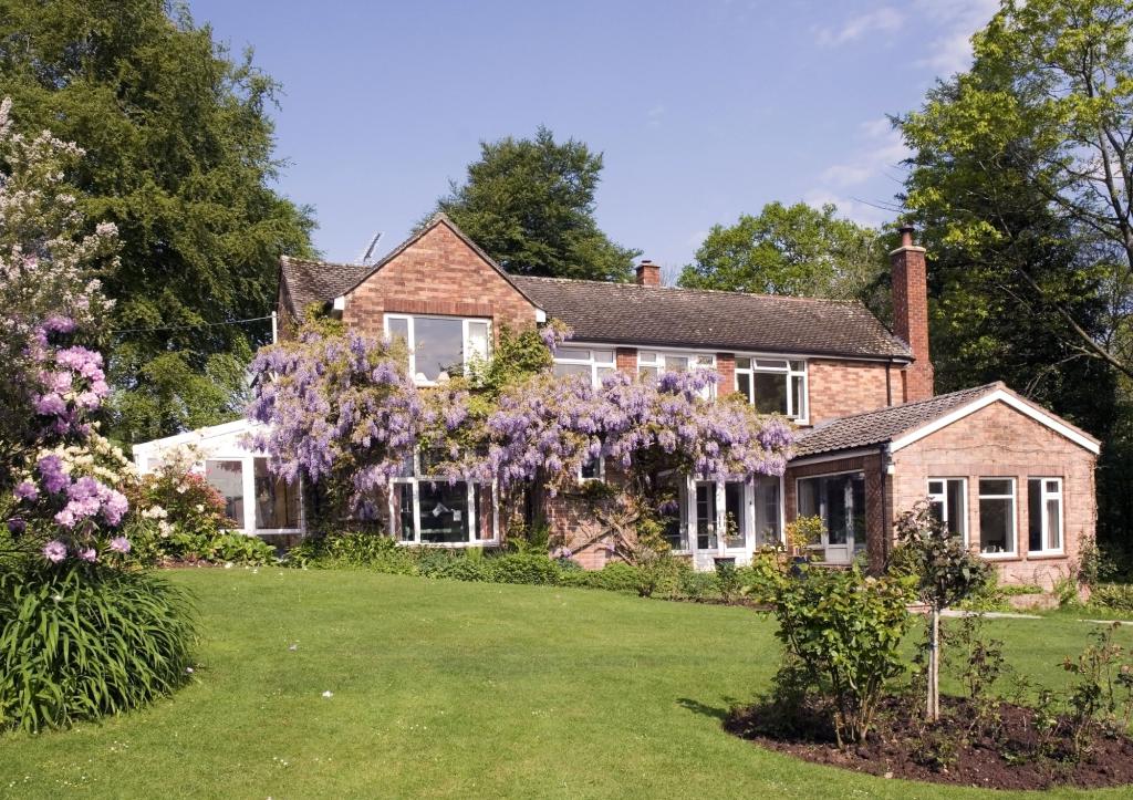 Howden House Bed and Breakfast (5 Day Weather Forecast For Tiverton)