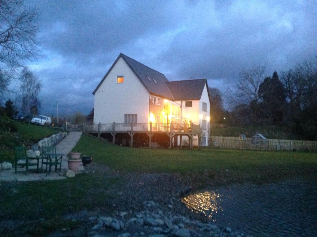 Dolanog bed and breakfast fishery (7 Day Weather Forecast For Welshpool)